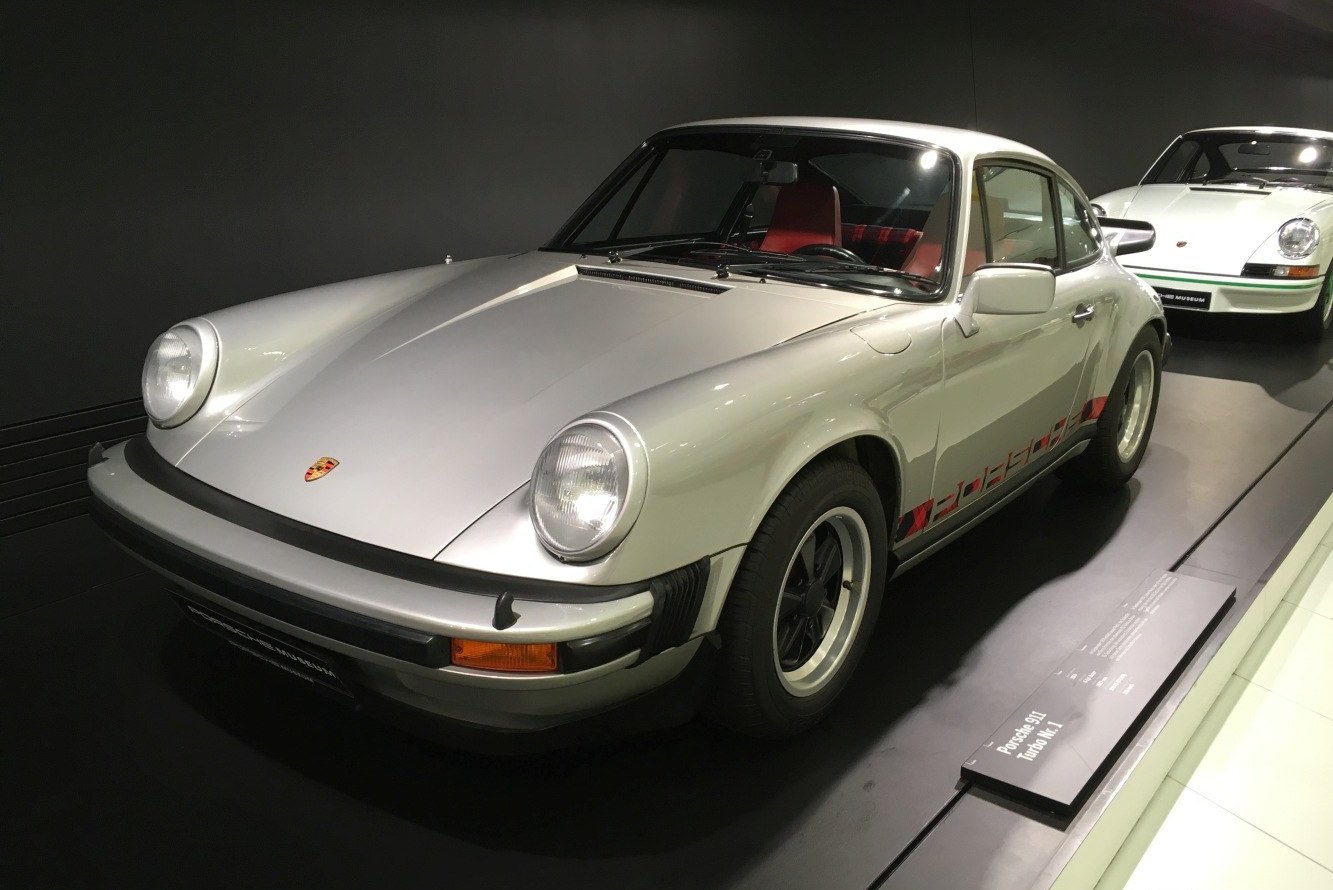 Porsche Type 3.3 Turbo (282 Hp)